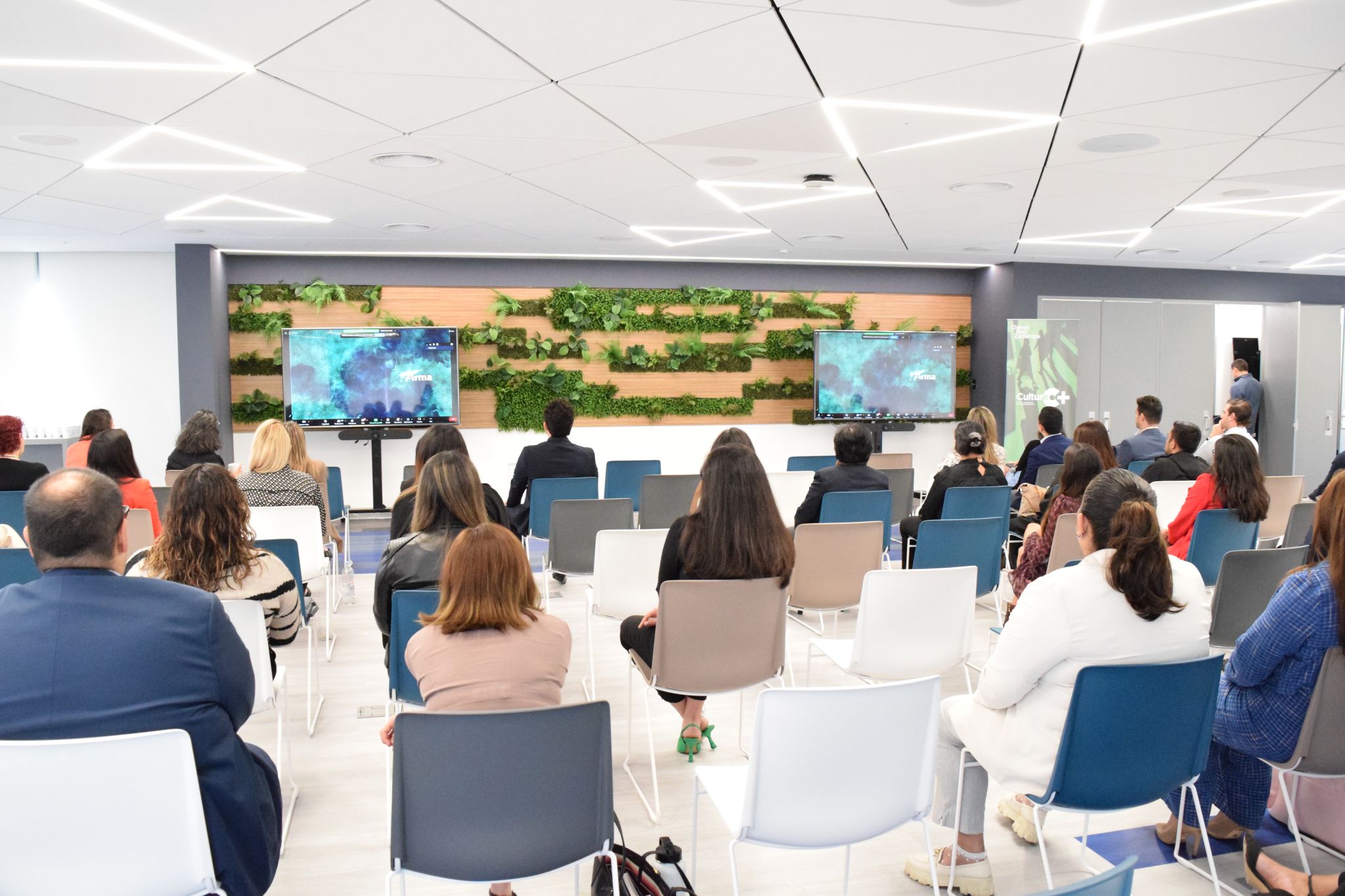 Chevez Ruiz Zamarripa presenta avances en equidad, diversidad e inclusión