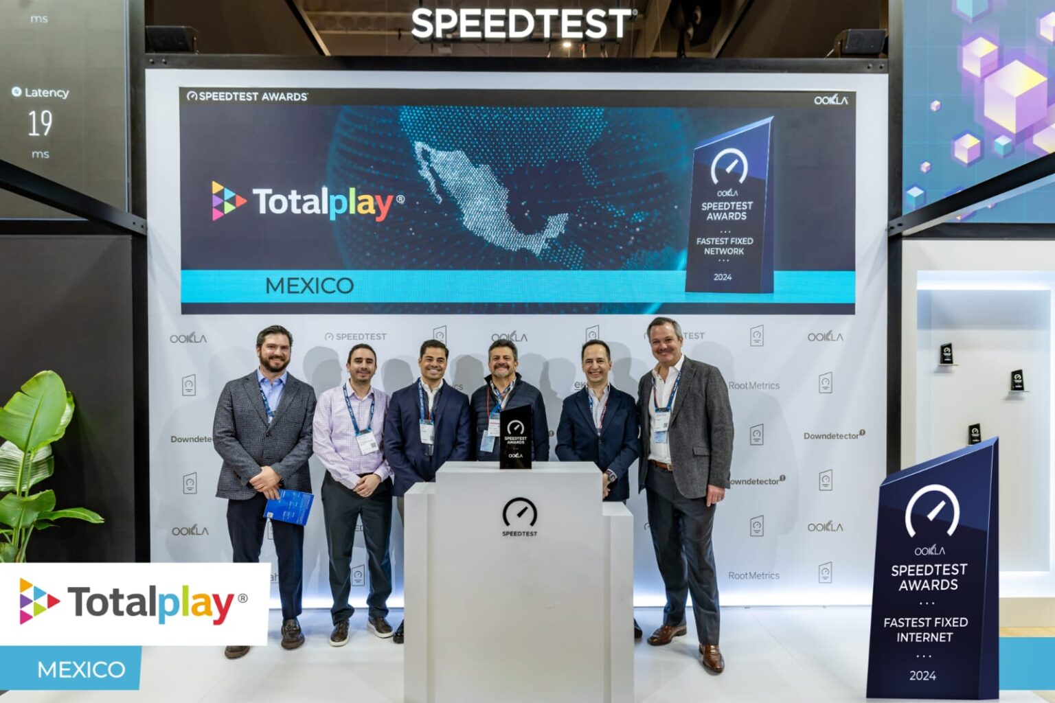 CEO de Totalplay, Eduardo Kuri, recibe premio en el MWC 2025 de Barcelona, consolidando a la ...